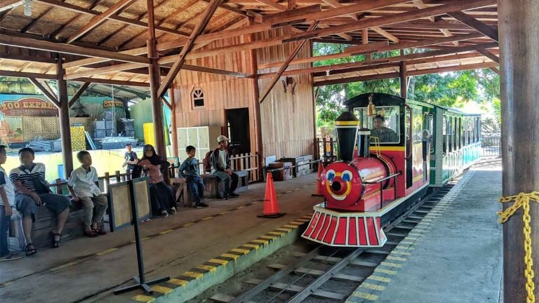 √ GEMBIRA LOKA ZOO: Aktivitas & Tiket Masuk 2026