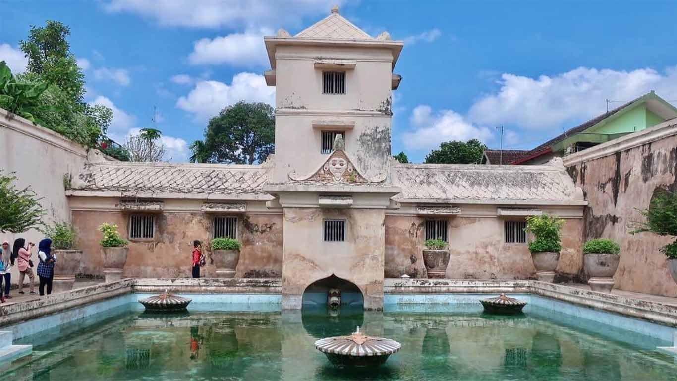√ Taman Sari Jogja: Alamat, Jam Buka, Harga Tiket Masuk 2026
