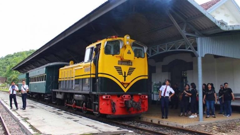√ Museum Kereta Api Ambarawa: Koleksi, Harga Tiket Masuk 2026