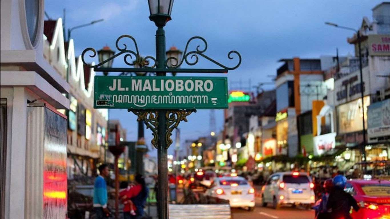 √ 5 Travel Cirebon Jogja (Harga Tiket, Jadwal, Fasilitas)