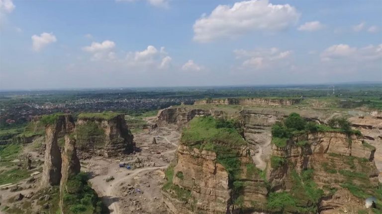 √ Brown Canyon: Asal Usul, Daya Tarik, Tiket Masuk 2026