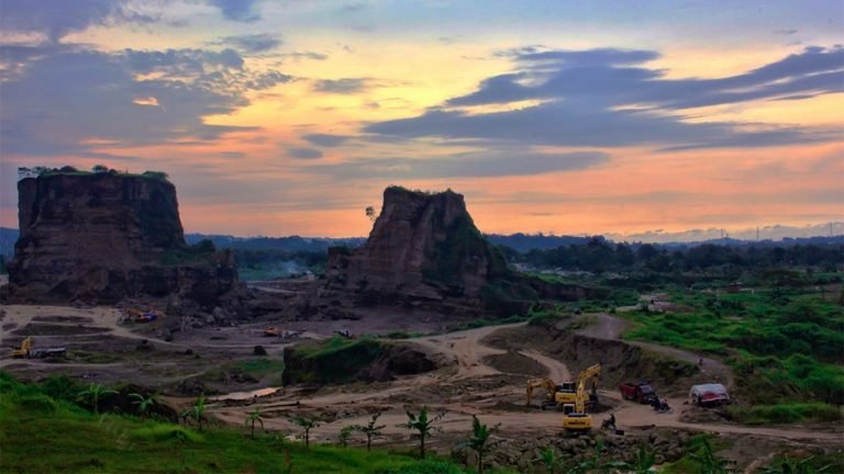 √ Brown Canyon: Asal Usul, Daya Tarik, Tiket Masuk 2026