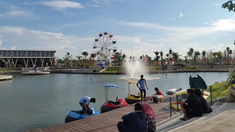 √ Food Junction Surabaya: Aktivitas, Kuliner, Harga Tiket 2026