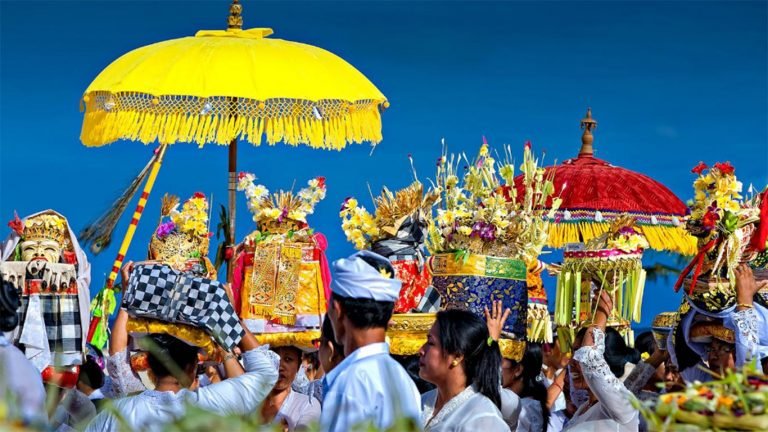 √ Tanah Lot Bali: Sejarah, Keindahan, Harga Tiket 2026