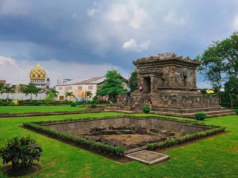 √ Candi Badut Malang: Sejarah, Lokasi, Harga Tiket Masuk 2026