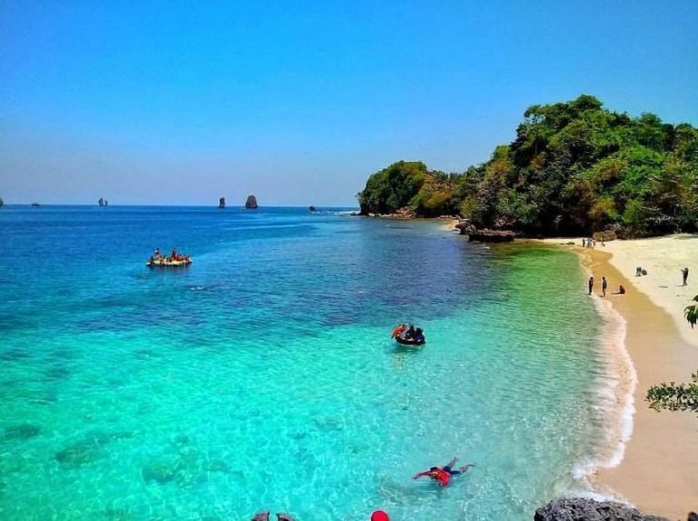 √ Pantai Gatra: Daya Tarik, Lokasi, Rute, Tiket Masuk 2026