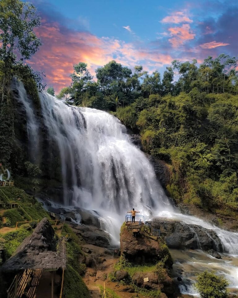 √ CURUG CIKONDANG: Daya Tarik & Tiket Masuk 2026